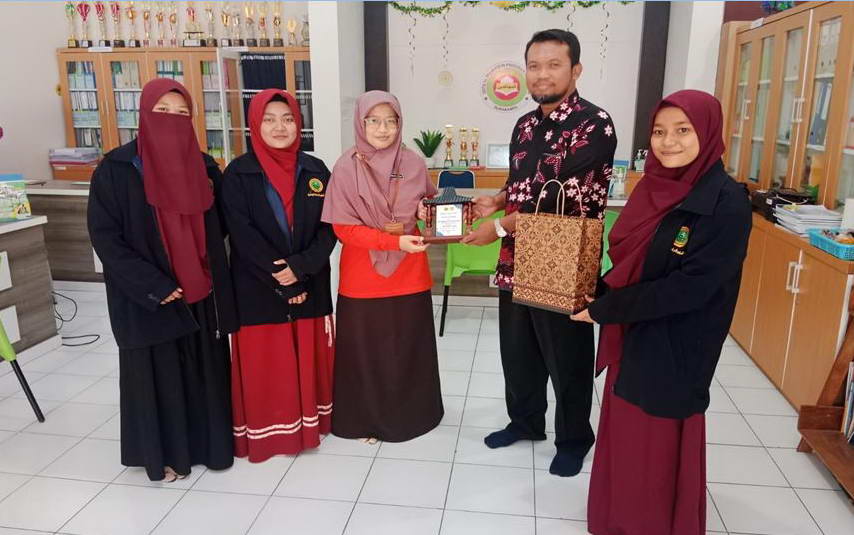 Pelaksanaan PPL STIM Surakarta di SDTQ Al Mujahidin Program Unggulan ...