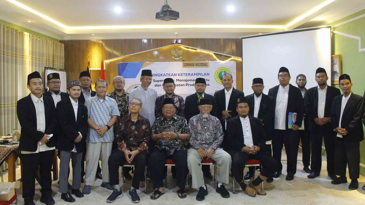 Profesor Bambang Setiaji M.Si., Motivasi Stim Surakarta Perkuat IT dan Matematika Mahasiswa ...